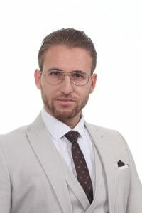 O meni - Advokatska kancelarija Radojević - Advokati Beograd